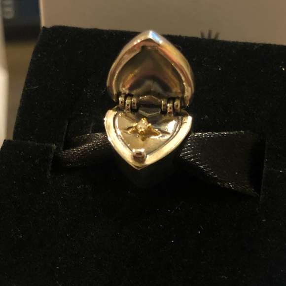 Pandora | Jewelry | Authentic Pandora Charm Heart Ring Box W 4k Gold ...